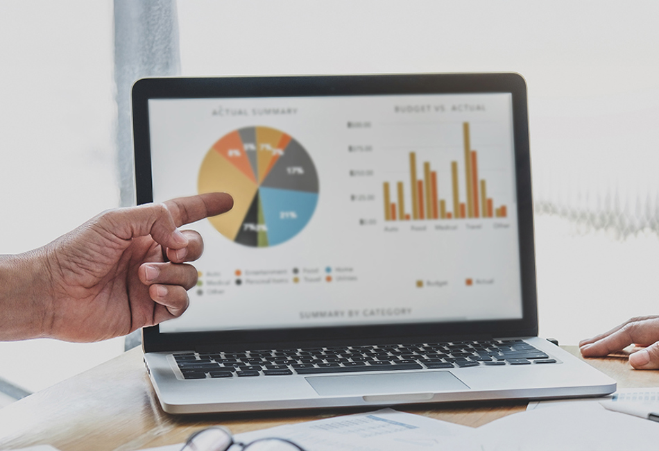 Empower your employees and become a data driven business